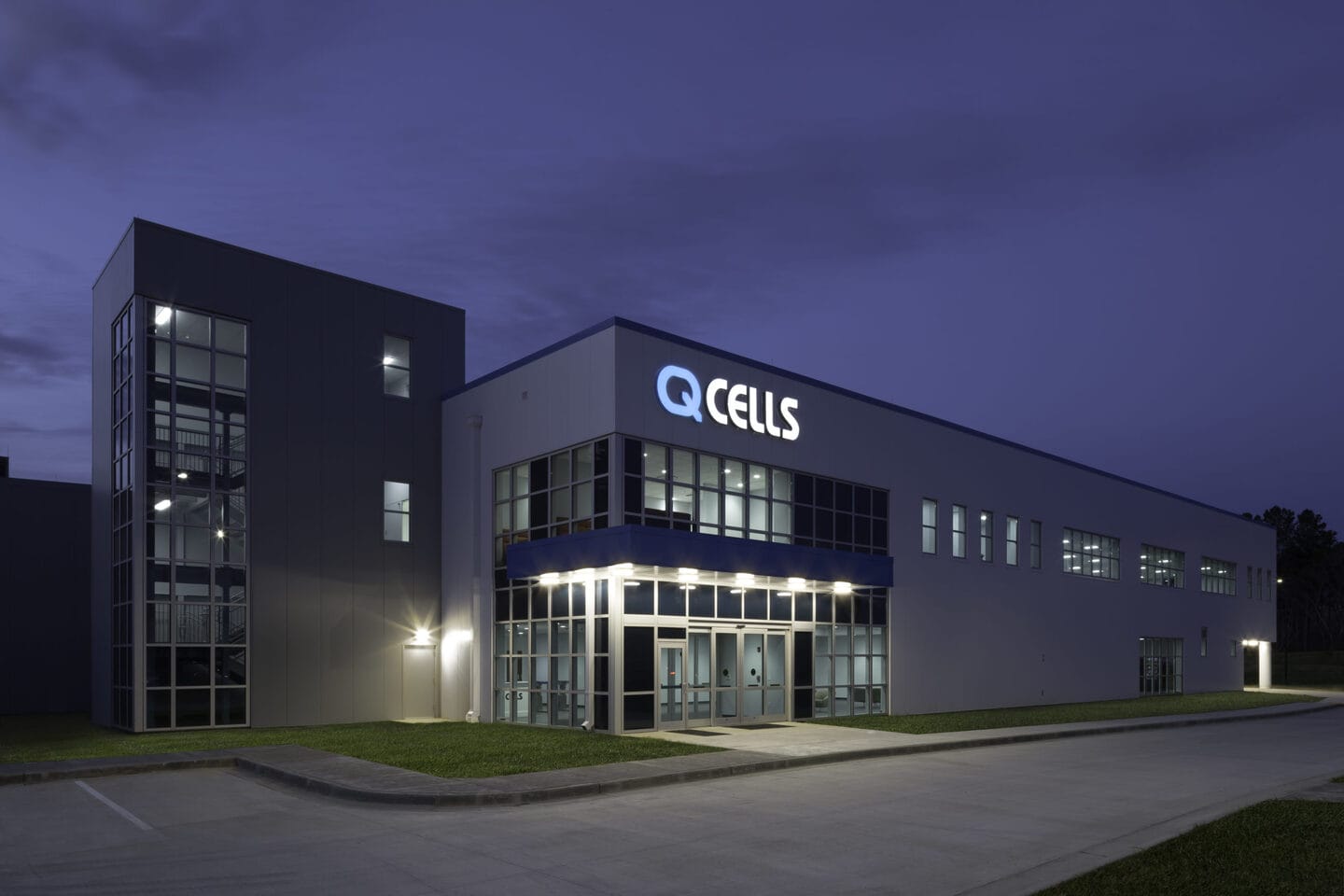 Solar Energy Technology Plant Design-Build Solutions for Q CELLS